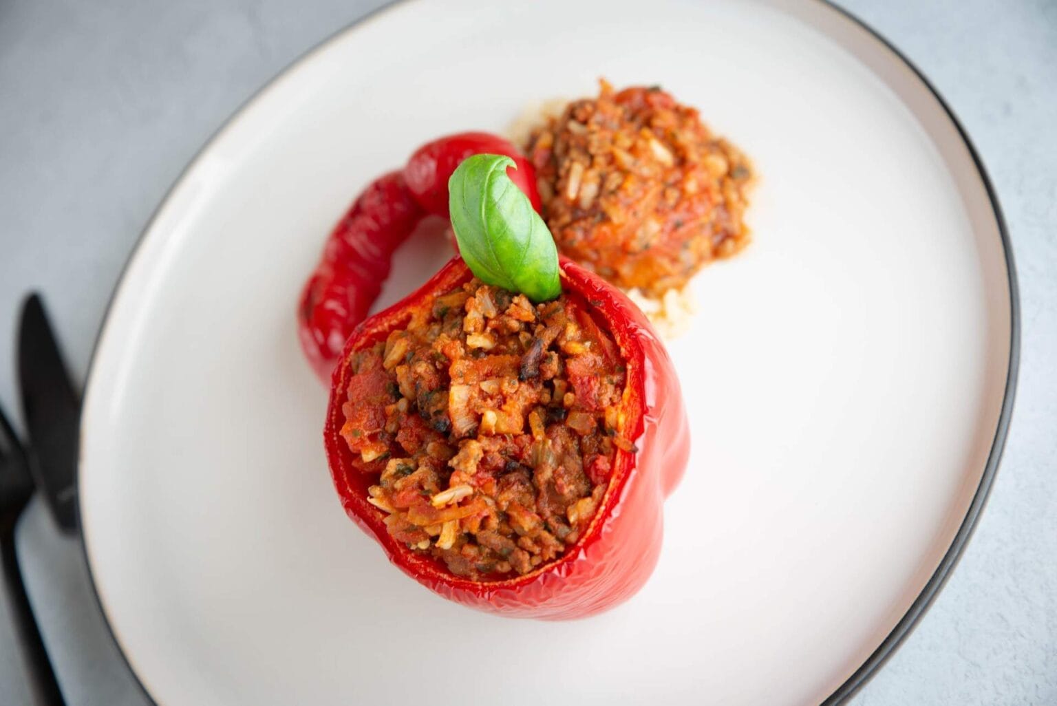 Gevulde Paprika’s Met Tomatensaus • Recept Met Zùsto